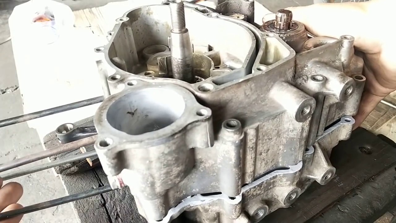 ประกอบเครื่องยนต์ Suzuki Smash เก่าครับ - YouTube