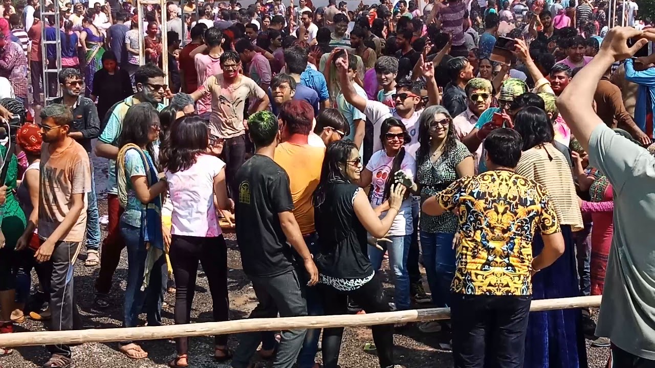 Rang barse holi festival - YouTube