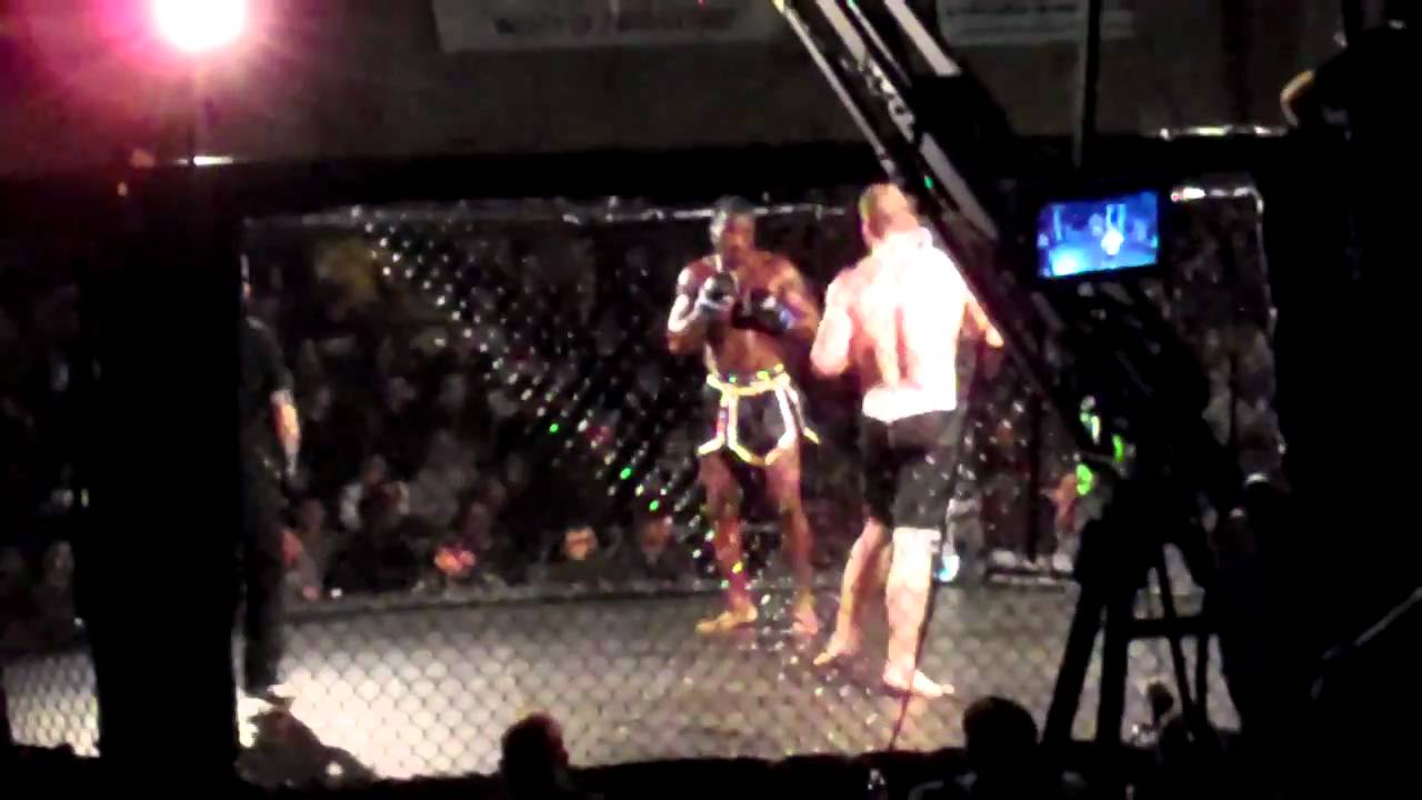 MMA FIght Lamont Lister Erik Purcell Round 2 February 2011 - YouTube