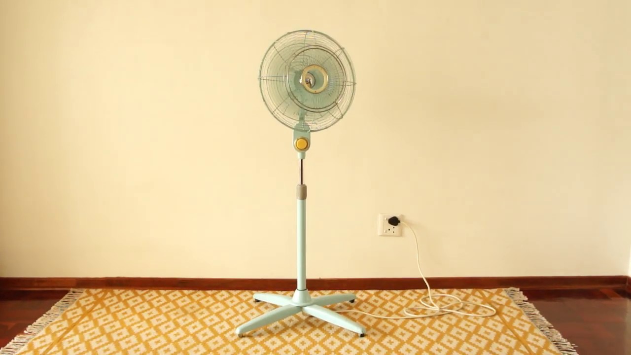 Vintage Hitachi Floor Fan - YouTube