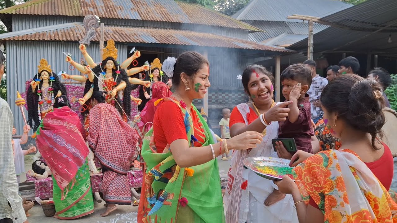 আজ আমাদের প্রতিমা বিসর্জন হয়ে গেল | Bangladeshi Village Protima Bisorjon Vlog - YouTube