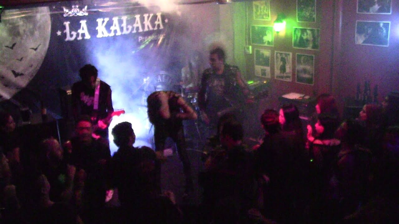 Las Gorgonas en La Kalaka Bar - YouTube