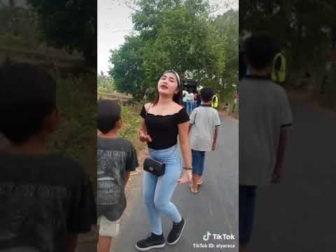 TIK TOK\