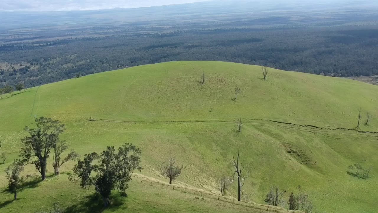 Hiking on Pu’u Wa’awa’a Cinder Cone - YouTube