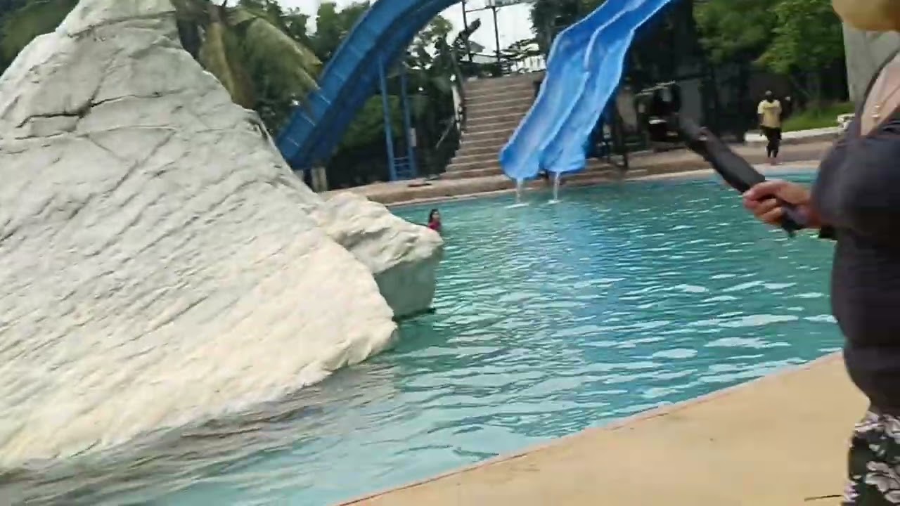 LUXURY WHITE ROCK SWIMMING POOL#shorts - YouTube