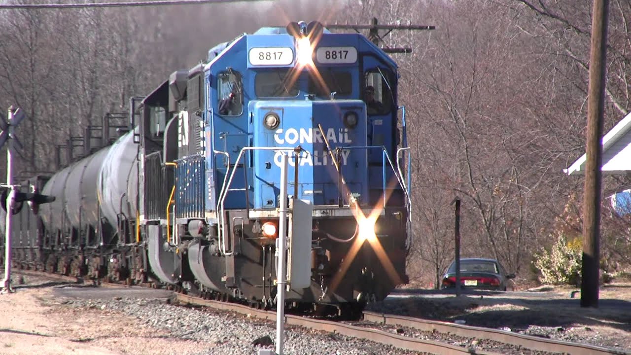 HD: Conrail Quality SD40-2 CSX #8817 - YouTube