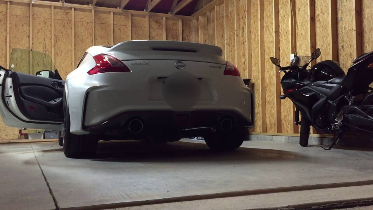 2016 Nissan 370Z Nismo - Short Tails Axle Back Exhaust - Start Up - YouTube