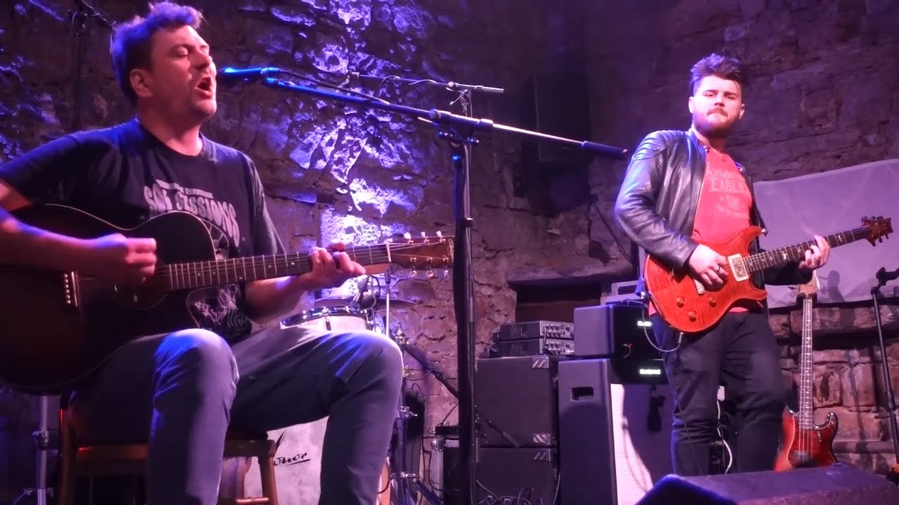 Andrew Robert Eustace - Broken Down And Beat - 2022-12-11 The Caves ...