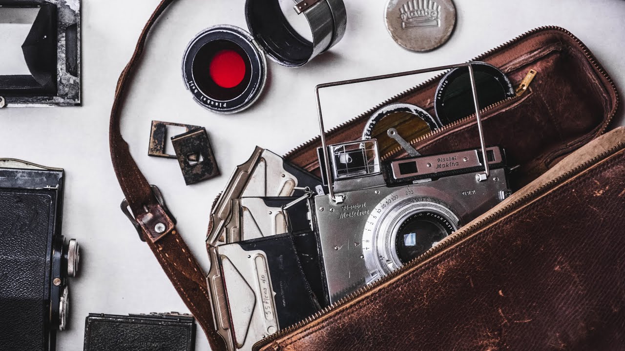 Shooting a pre WW2 camera - The Plaubel Makina IIS medium format ...