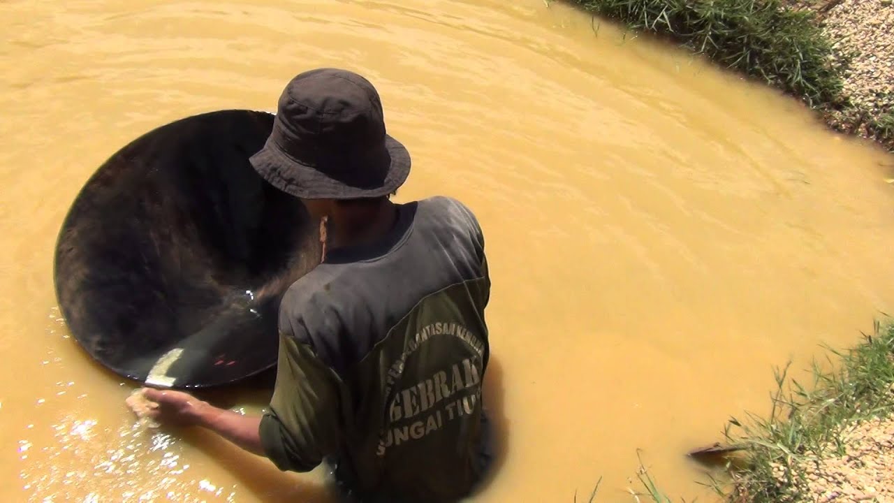 Panning for diamonds - YouTube