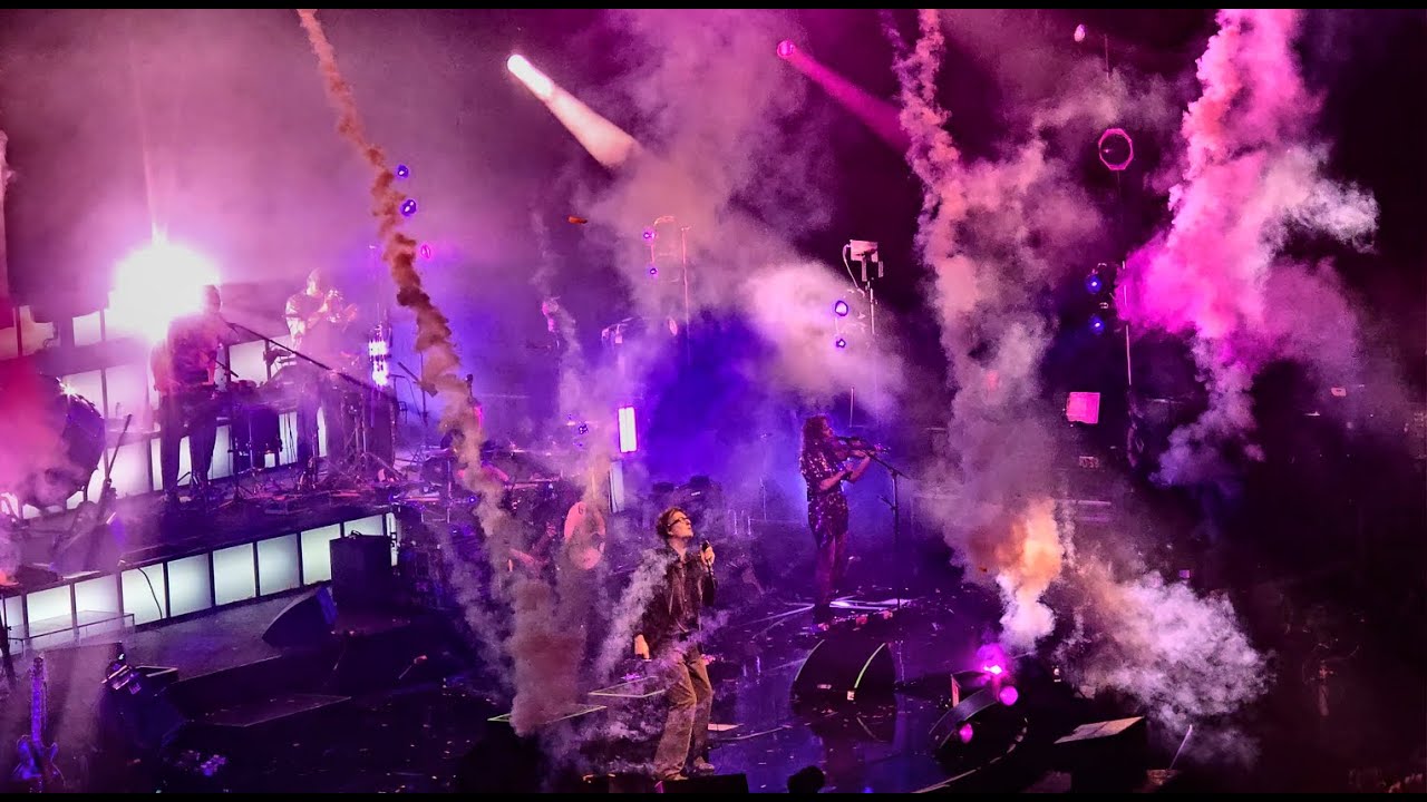 Pulp - Common People (Live @ O2 London, June 2025) - 4k - YouTube