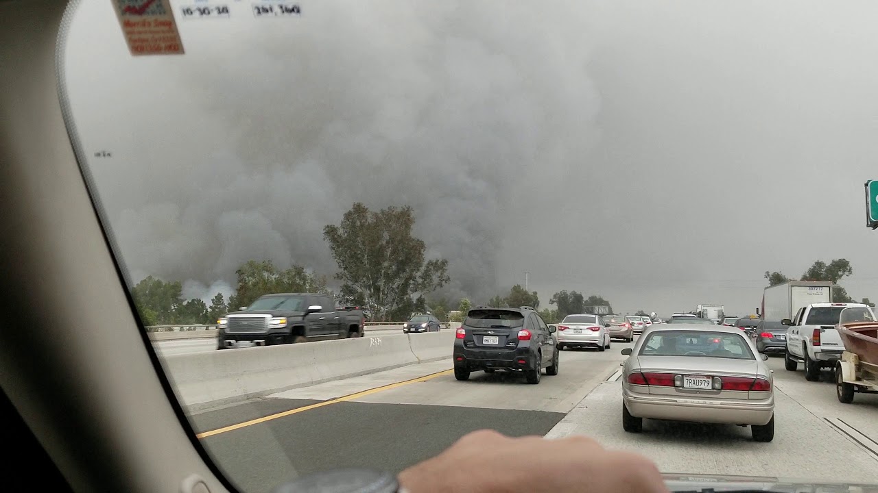 Amazon warehouse fire in Redlands - YouTube