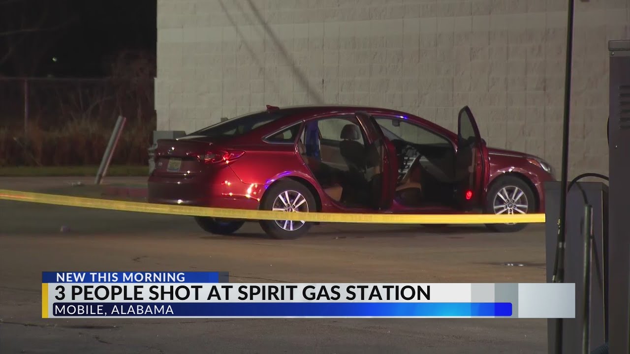 3 shot at Spirit gas station on Schillinger Road: Mobile Police - YouTube