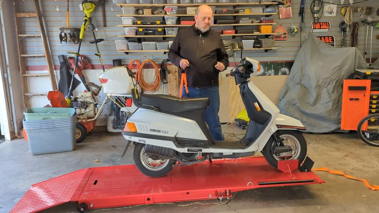 1993 Yamaha Riva 125 (Yamaha Beluga) oil change after 2 Years - YouTube