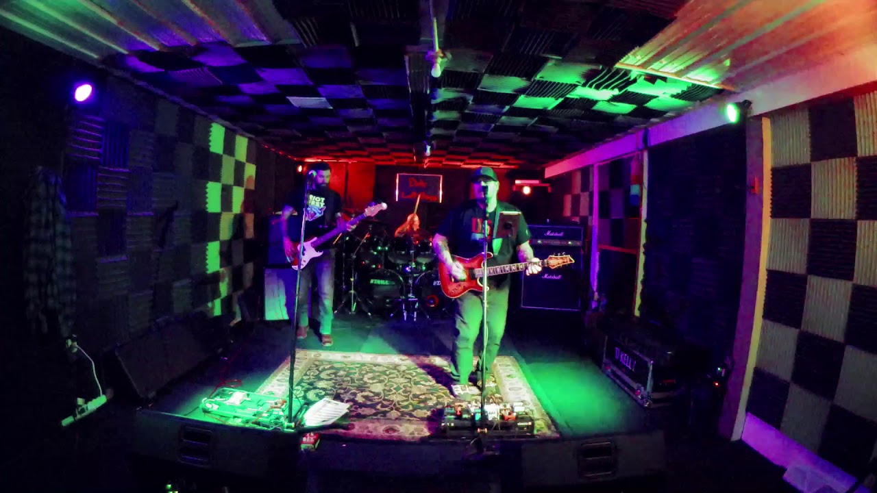 TJ Kelly & the Loft Boys rehearsal "How country feels" - YouTube Music
