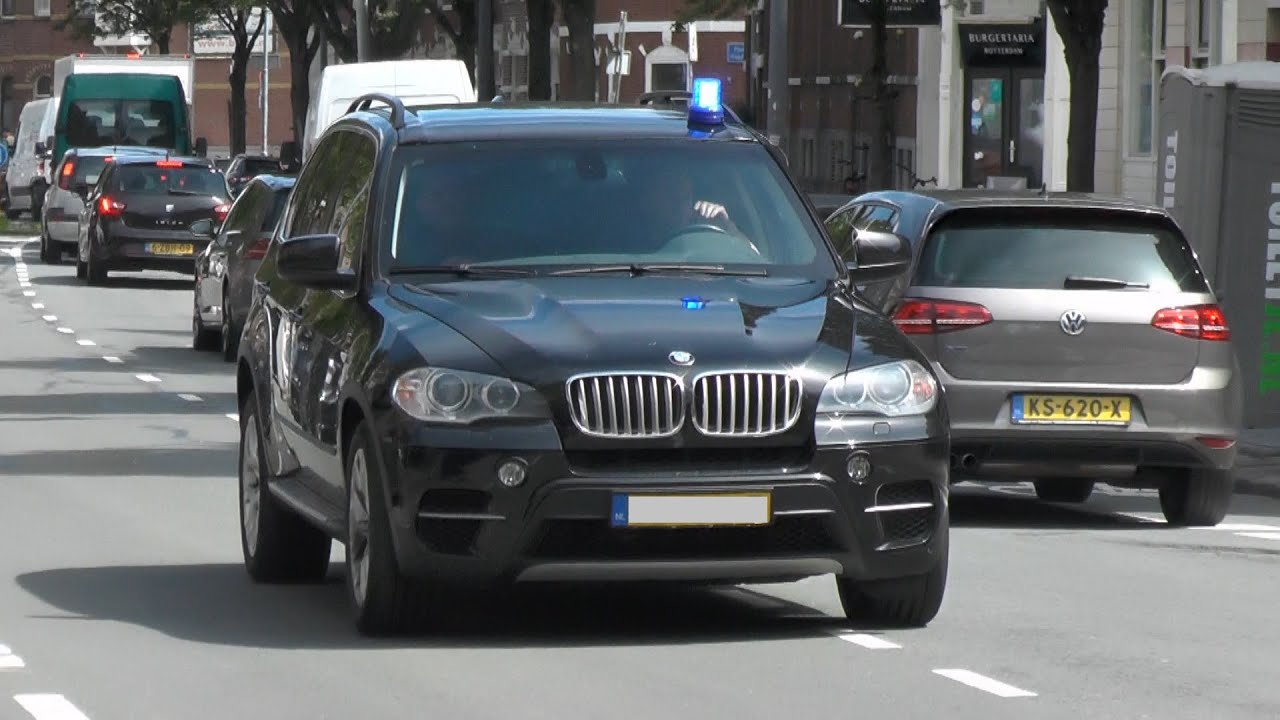 Arrestatieteam Inzet voor Persoon op Hoogte in Rotterdam! - YouTube