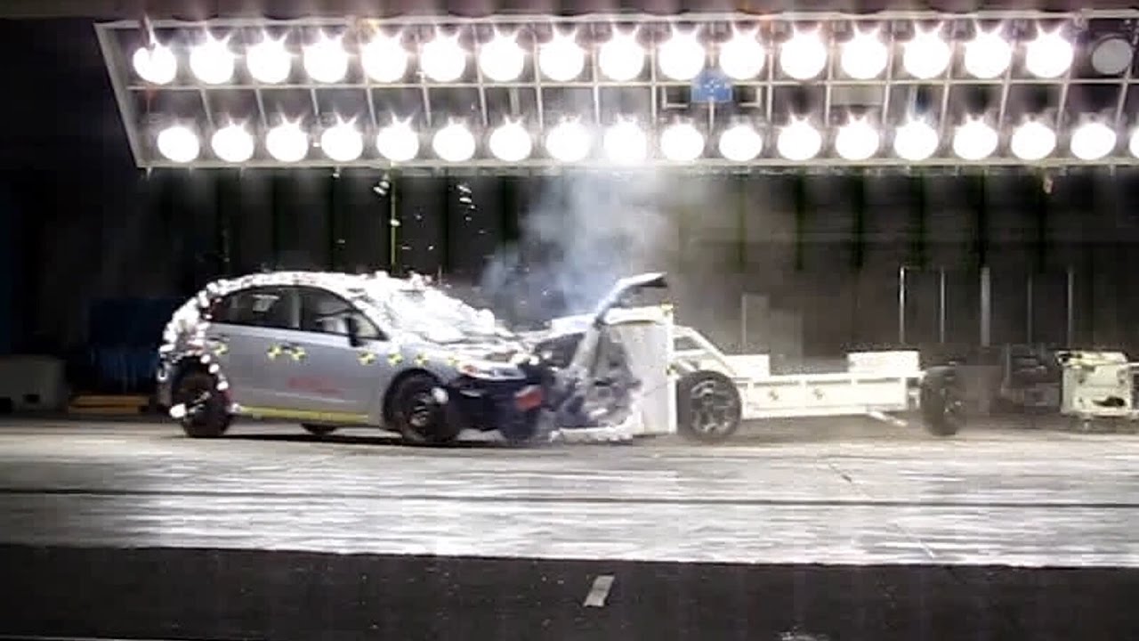 2017 Subaru Impreza crash test - YouTube