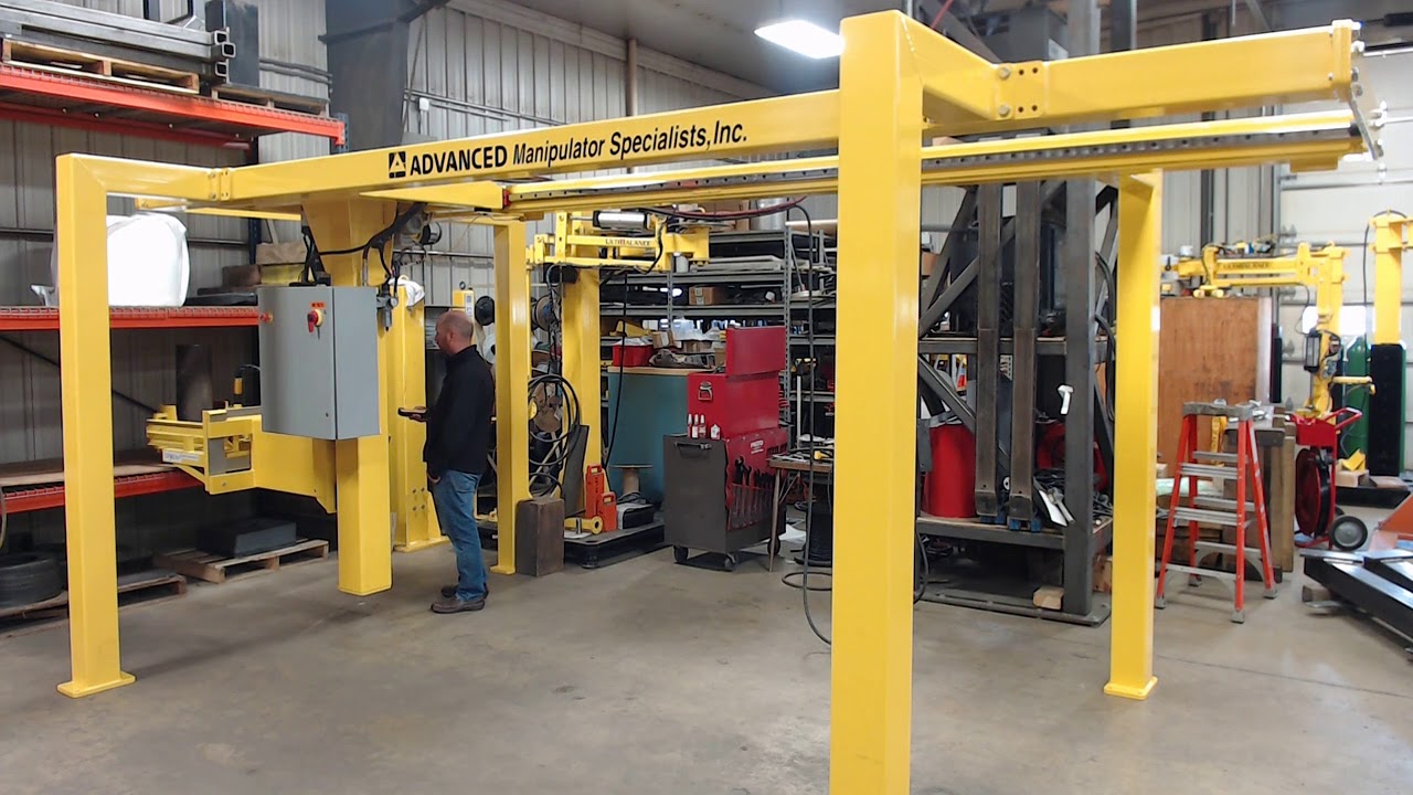 Electric Manipulator Lifting 1000 lb. Crucible - YouTube