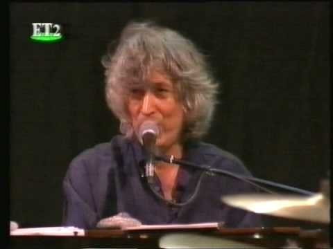 ΛΟΥΚΙΑΝΟΣ ΚΗΛΑΗΔΟΝΗΣ - ΚΟΜΜΕΝΑ ΜΙΚΡΟΑΣΤΙΚΑ (1996) - YouTube
