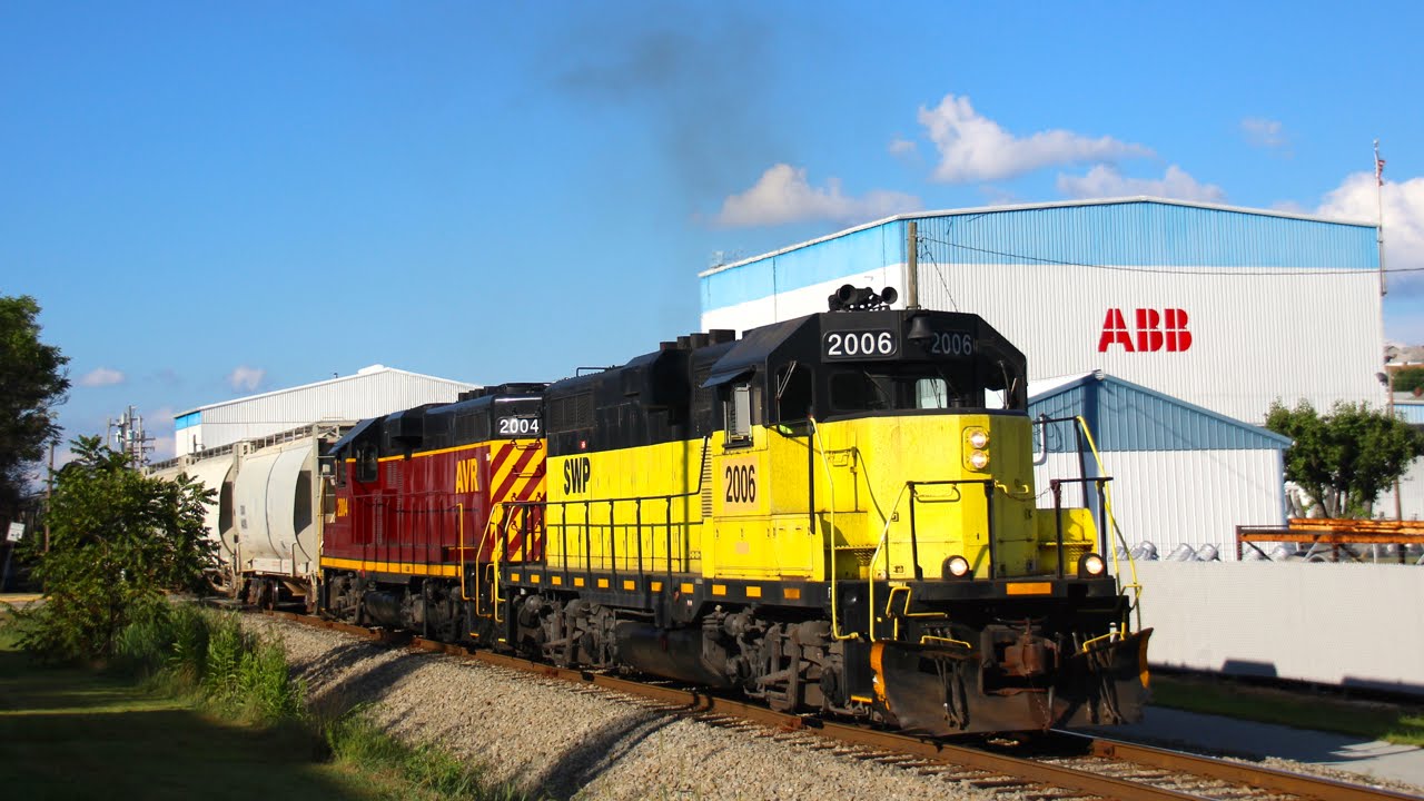 A Short Chase Of The SWP Railroad - YouTube