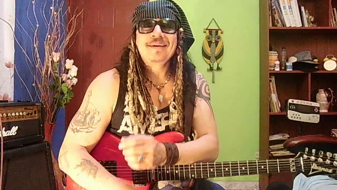 EL EXTRAÑO DEL PELO LARGO - ENANITOS VERDES (TUTORIAL GUITAR) - YouTube