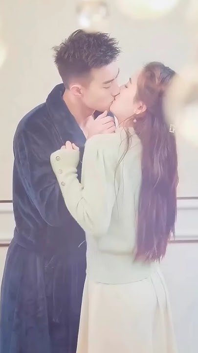 Zhai Yiying and Huang Wenbo love team - YouTube