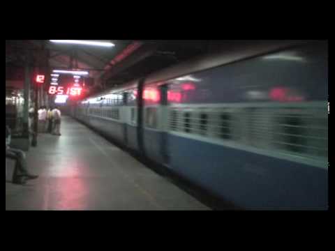 COLOURFUL ERODE WDM3A DOING 100KPH WITH THE 6340 TVC CST EXPRESS. - YouTube