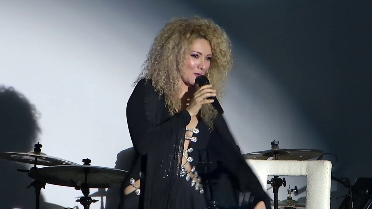 DESPACITO Erika Ender LIVE.... Eva Longoria's Gala....DP: Luis Perea ...