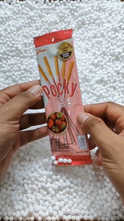 Mengumpulkan jajanan pocky sachet rasa stroberi di styrofoam #huntingjajan #jajan #jajanan - YouTube