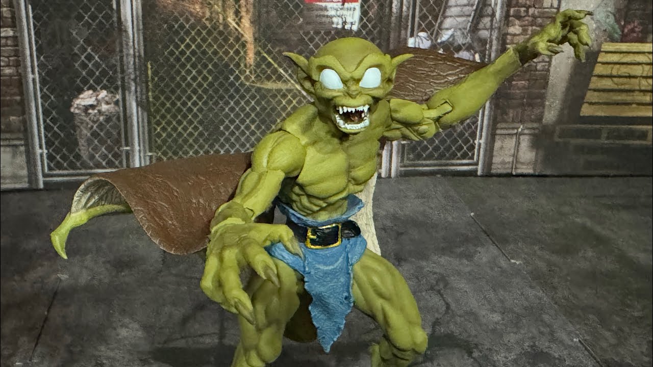 Disney Gargoyles Lexington Ultimate Action Figure Review - YouTube