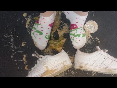 Adidas Superstars and Socks crush Messy Banana and Apple Pie