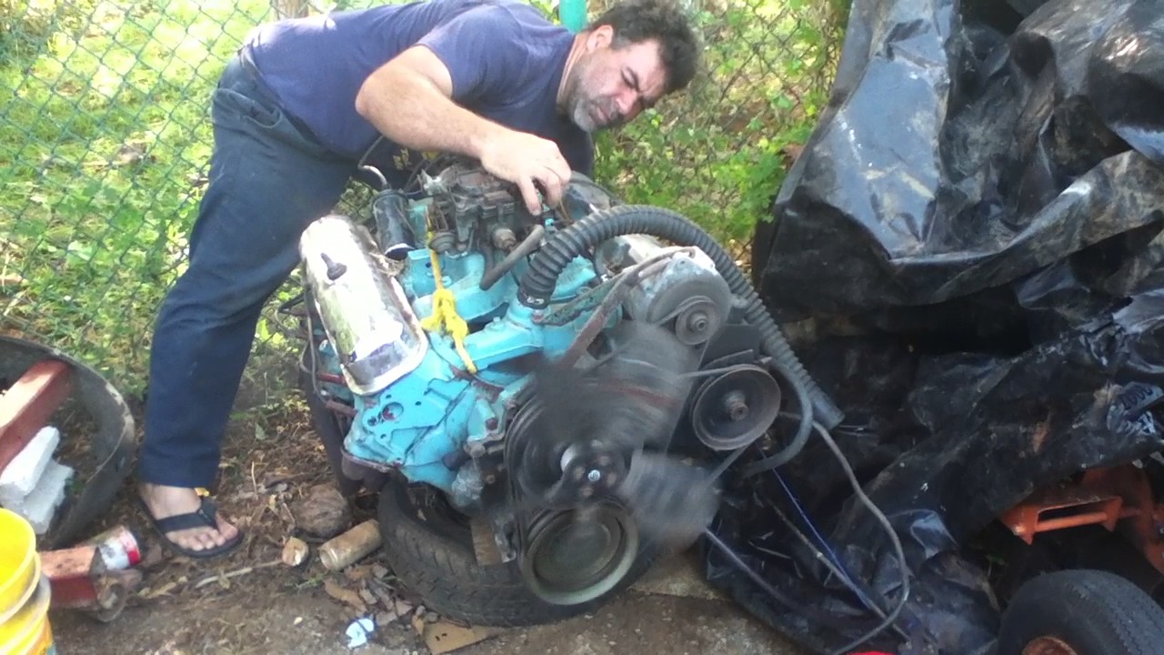 1967 GTO revving engine on the ground - YouTube