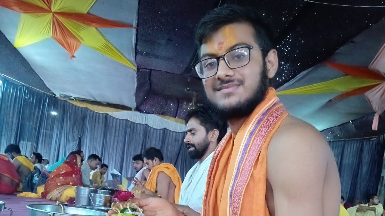 Param pujya Bageshwar Maharaj ke darshan - YouTube