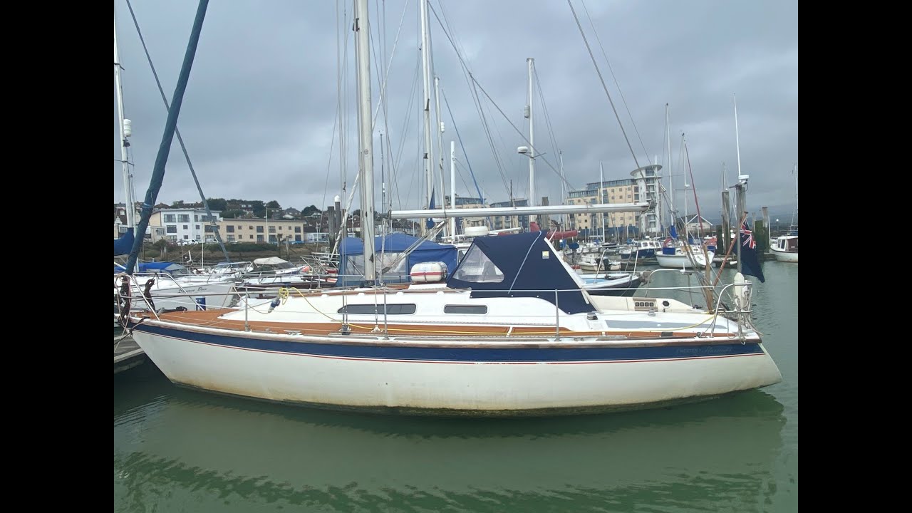 3D Tour of a £25,000 Westerly Storm 33 - YouTube