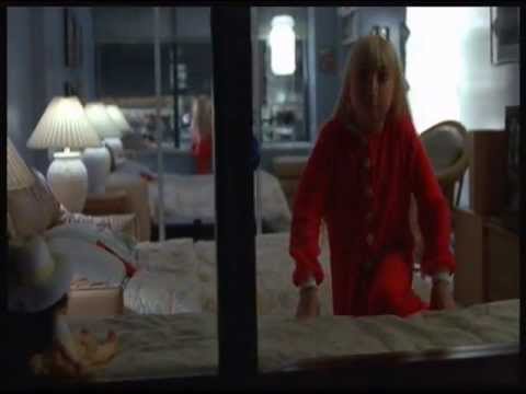 Poltergeist 3 (mirror special effects) - YouTube