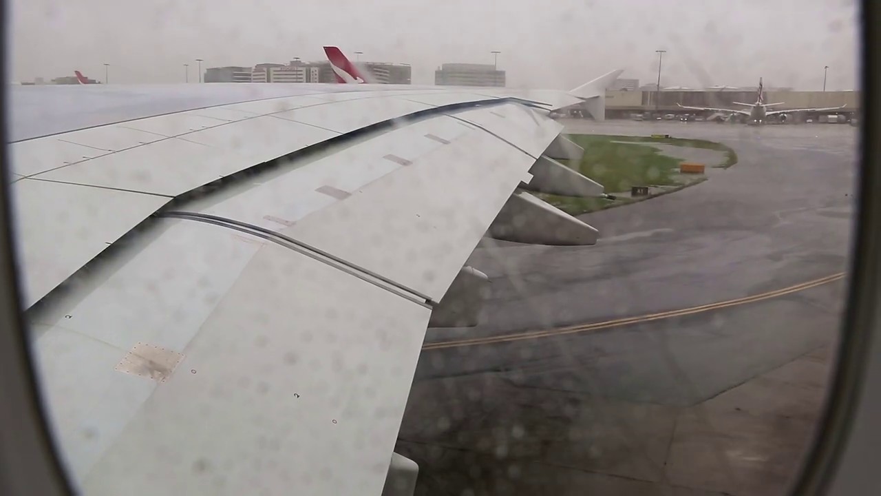 Emirates Airbus A380 Takeoff - Sydney (EK 412) - YouTube