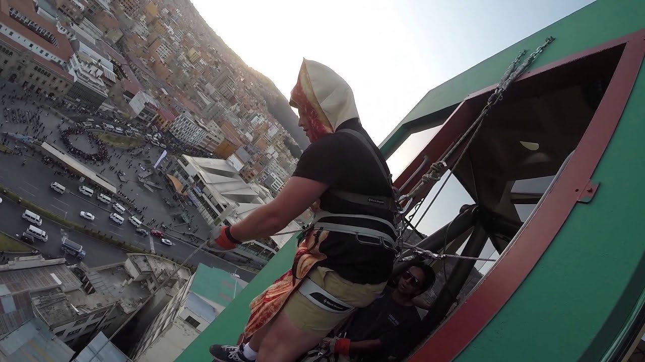 Forward facing abseiling in La Paz Bolivia - YouTube