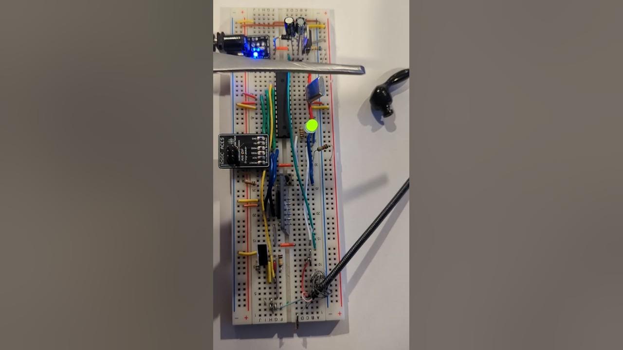 Project 2.3a Breadboard ATmega328P - YouTube