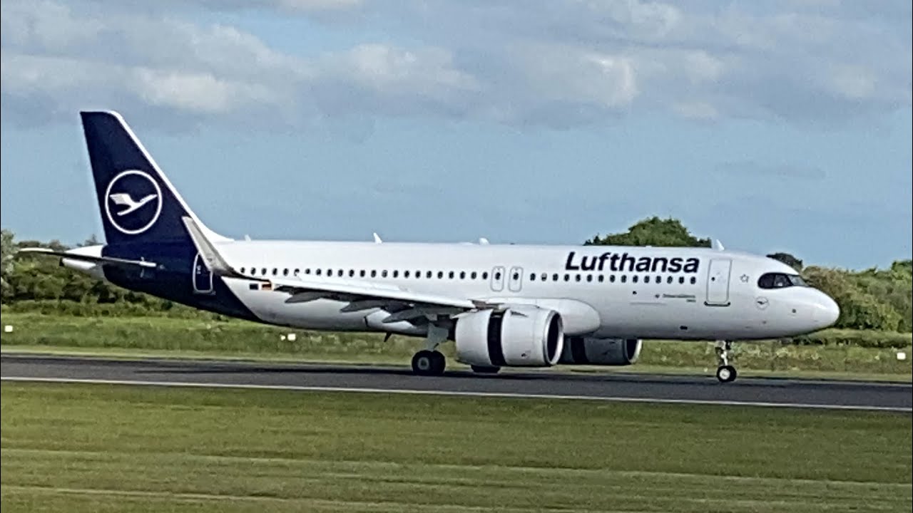 Lufthansa Airbus A320 landing with ATC audio at Manchester Airport ...