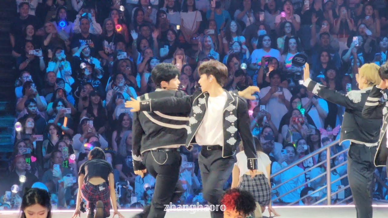 [KCON LA 2023 DAY 2] ZEROBASEONE ZB1 (제로베이스원) 'MC+HERE I AM+INTRODUCING ATEEZ' DREAM STAGE 4K 직캠 ...