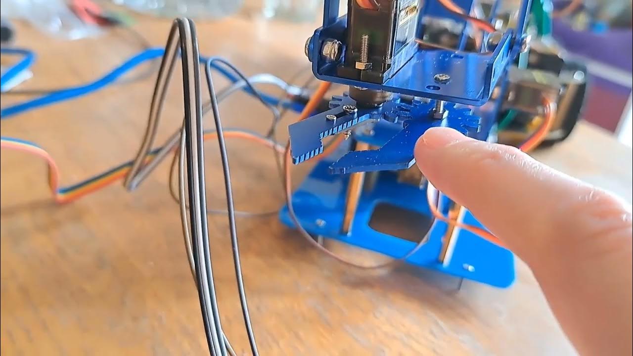 Review of Keyestudio 4DoF Mechanical Robot Arm Kit (Arduino) KS0488 - YouTube