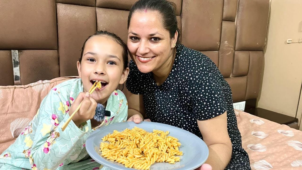 Pasta enjoy with chopsticks🤗😂 - YouTube