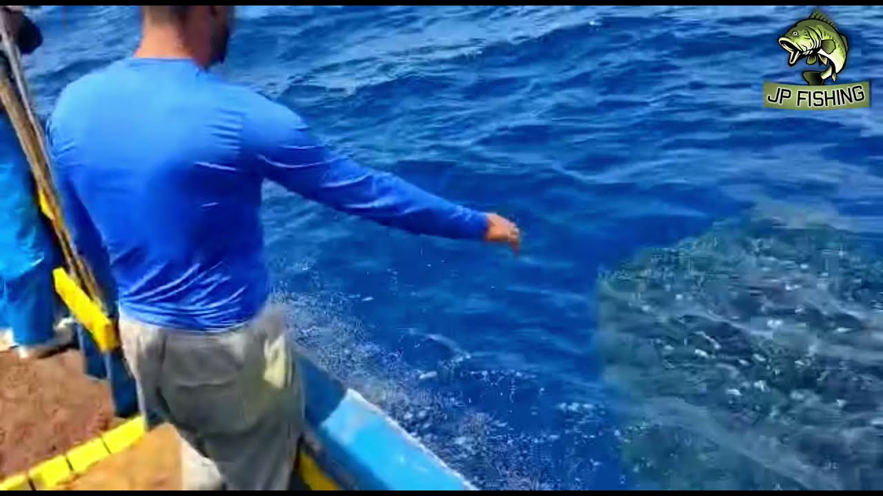 Pescaria de atum em alto mar - YouTube