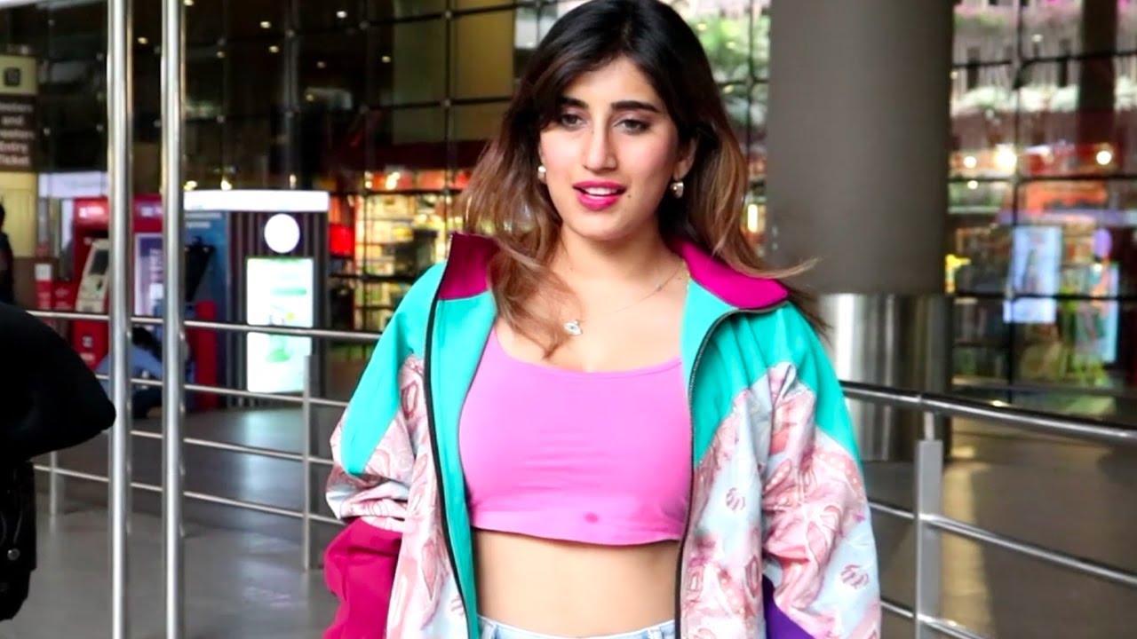 Singer Akasa Singh Spotted at Airport | Shudh Manoranjan - YouTube