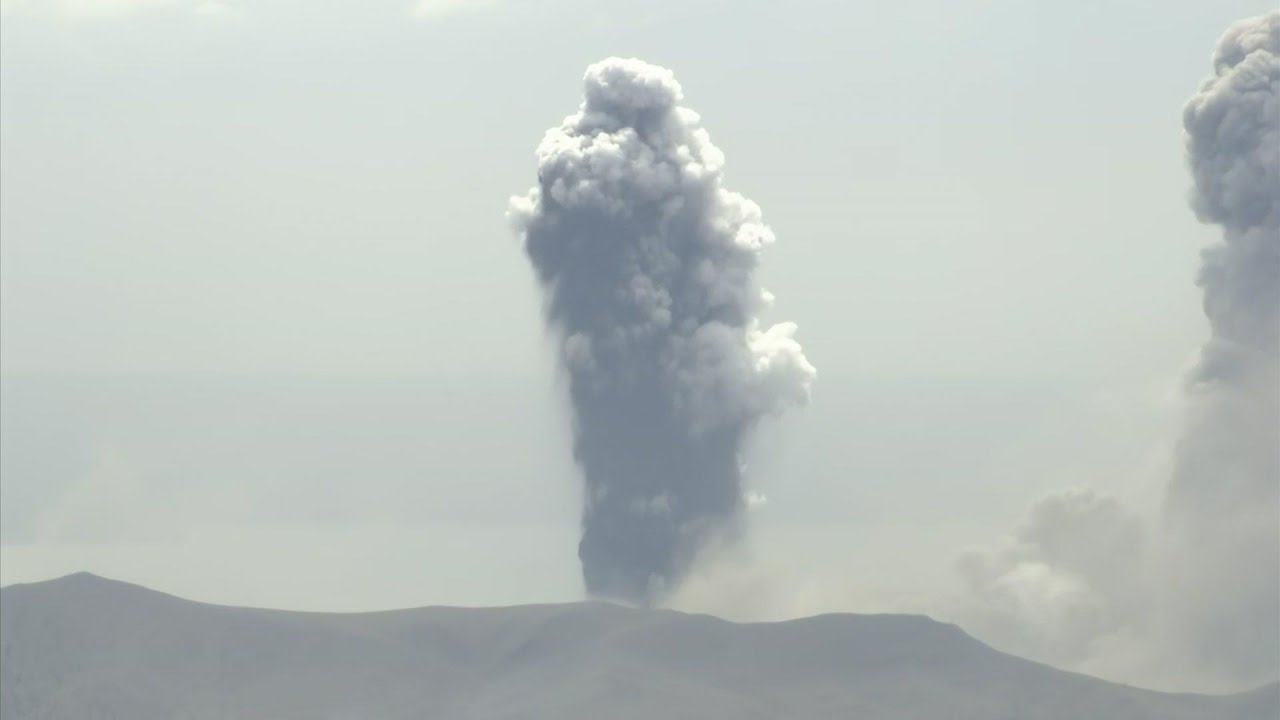 Philippine volcano erupts, sends ash to Manila - YouTube