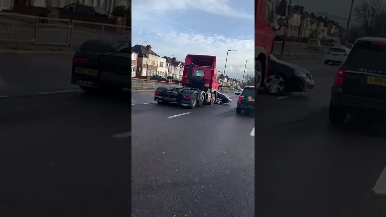 Royal mail lorry crash and ploughs car on A40 - bad driving - YouTube