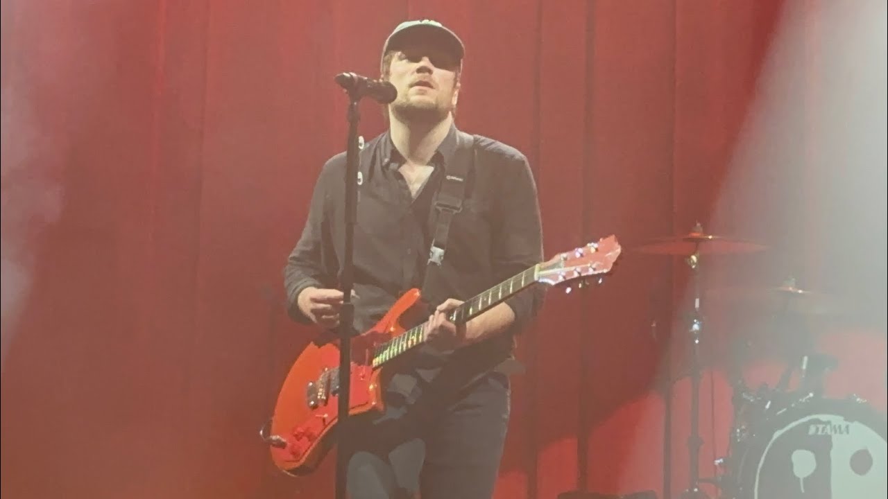 Fall Out Boy LIVE - I Am My Own Muse MAGIC 8 BALL (10.20.23) Milan ...