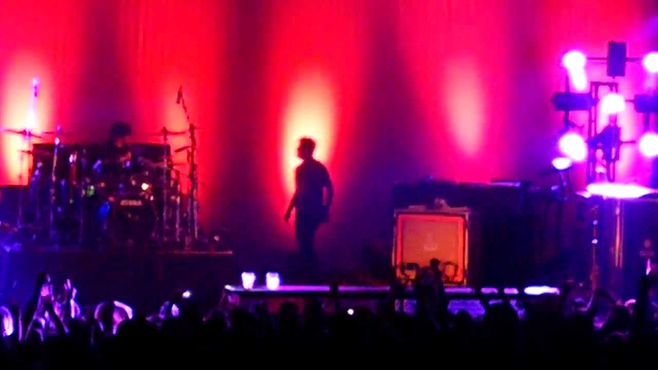 Deftones performing live at Best Buy Theater on 05/14/2011 - YouTube