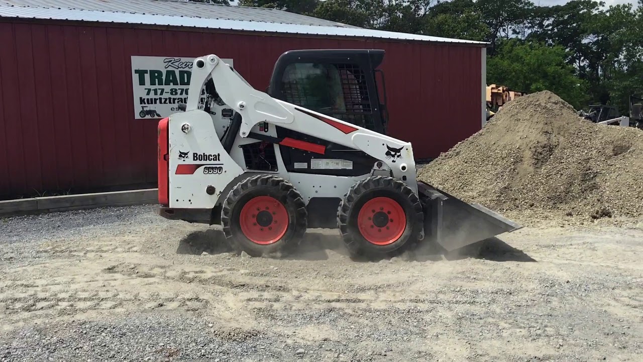 BOBCAT S590 SKID STEER - YouTube