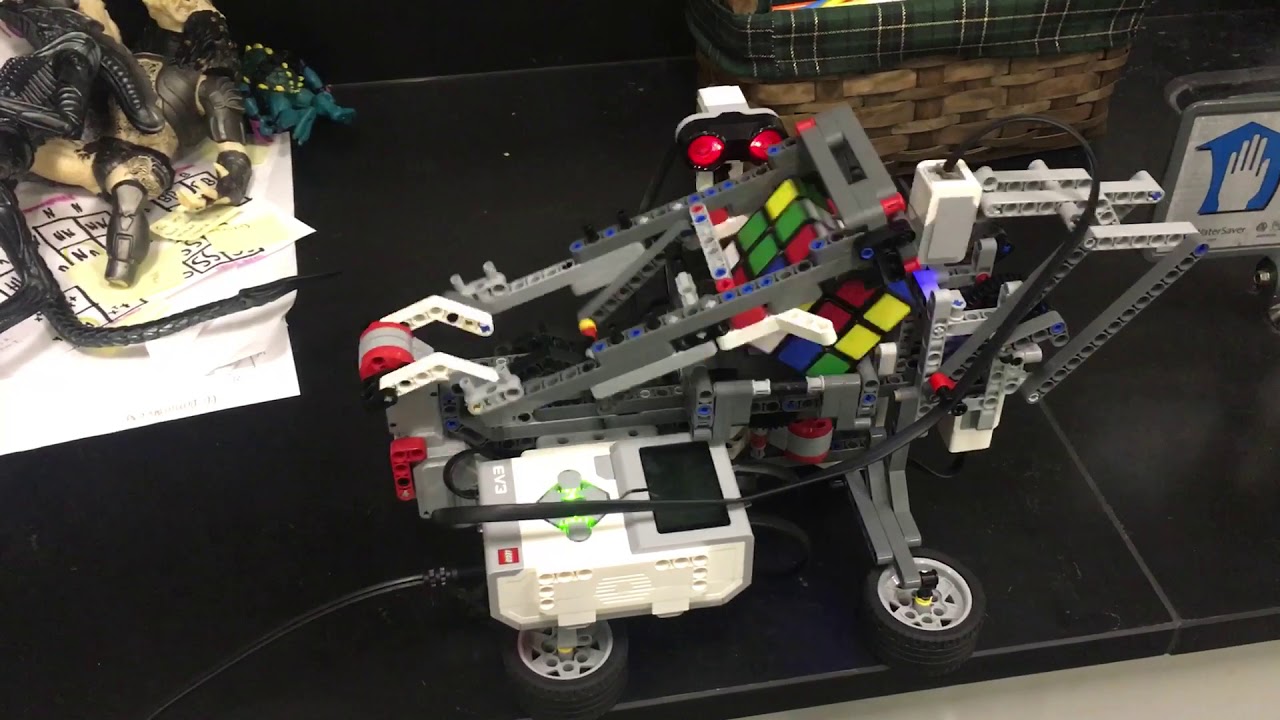 EV3 solve’s Rubik’s Cube - YouTube